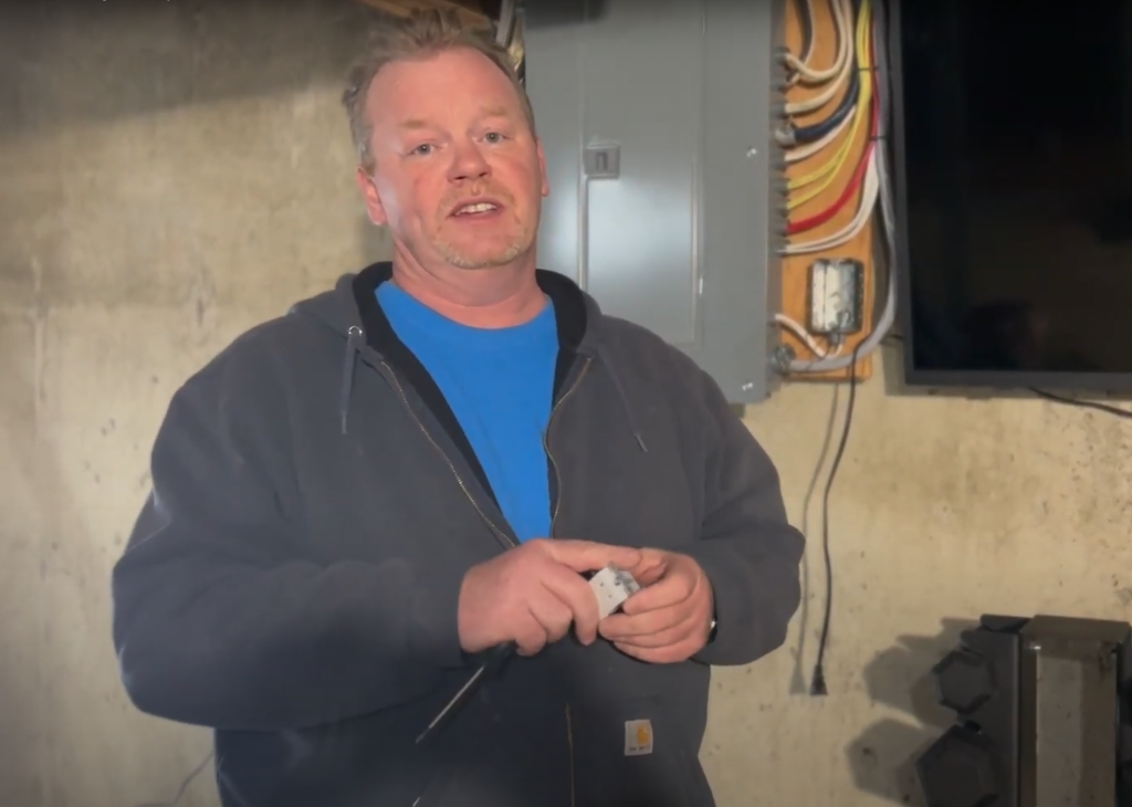 How To Wire a Residential 120-Volt Outlet - Hamilton Electrician
